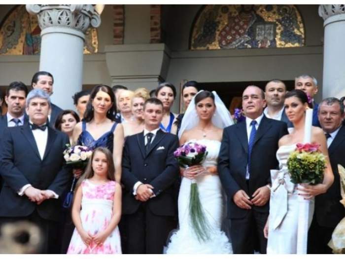 VIDEO El e în puşcărie, ea creşte copilul! Primele imagini cu băiatul ...