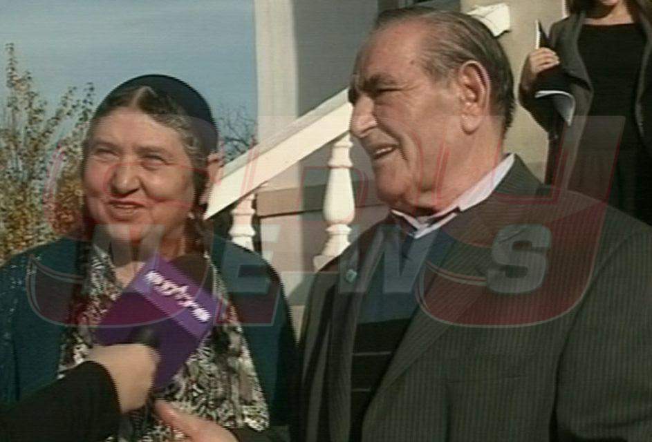 VIDEO / Uite ce cadouri au pregătit socrii lui Cioabă pentru strănepoţi ...