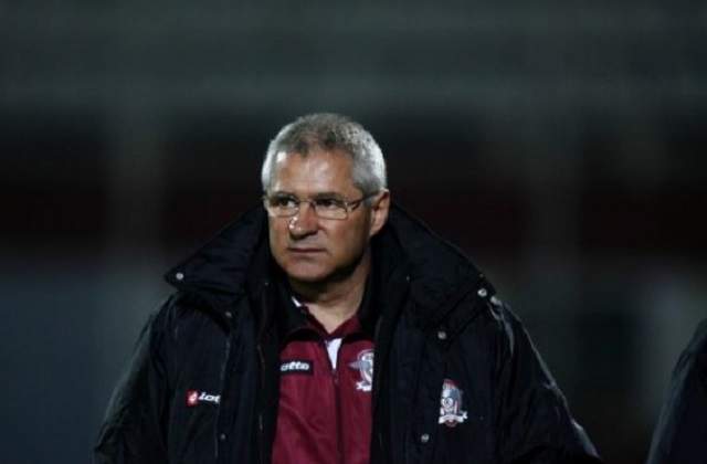 În direct, cel mai emoţionant moment al zilei! Galeria Rapidului înalţă ...