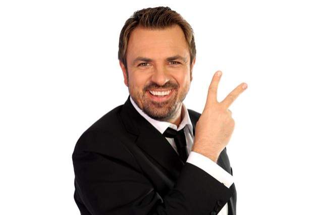 Horia Brenciu, invitat special pe canapeaua lui Toni Grecu! Nu rata ...