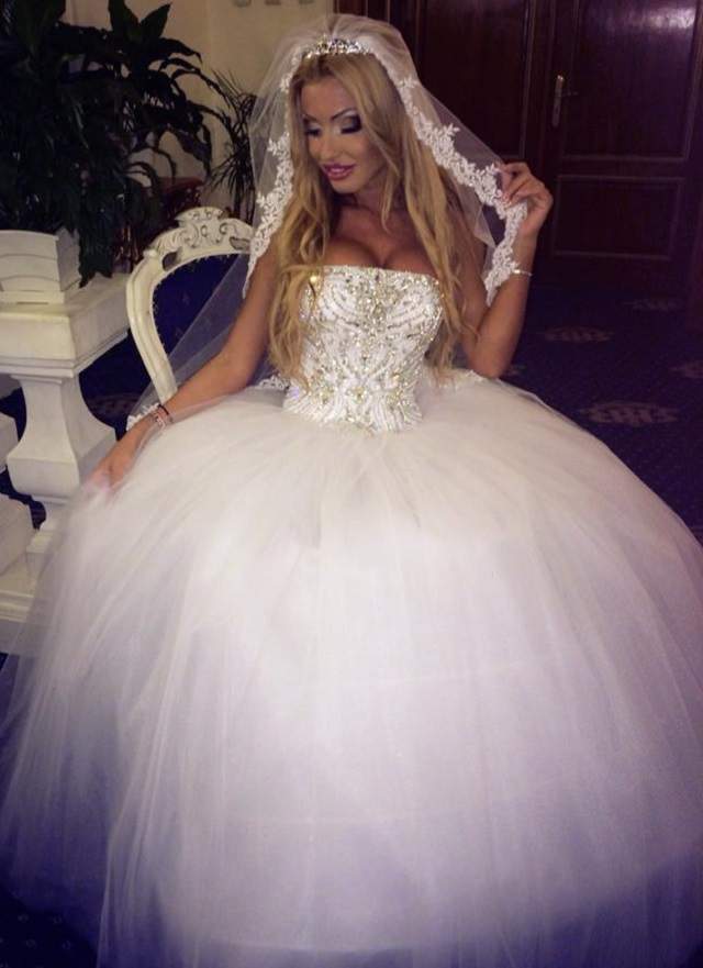 VIDEO Ia-ţi mireasă ziua bună! Loredana Chivu: "Vă promit că după ce mă ...