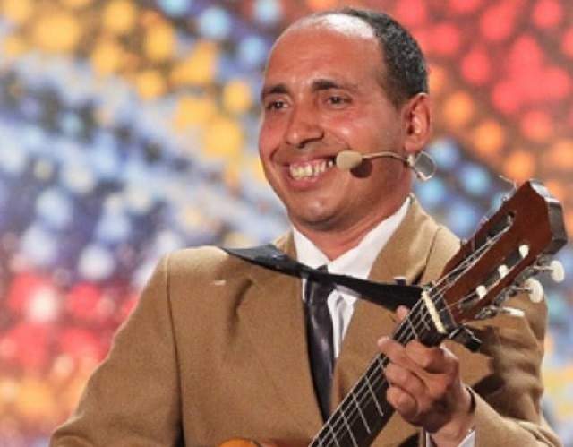 Gigel Frone a cerut-o în căsătorie pe o cântăreaţă de la noi! "O să te ...