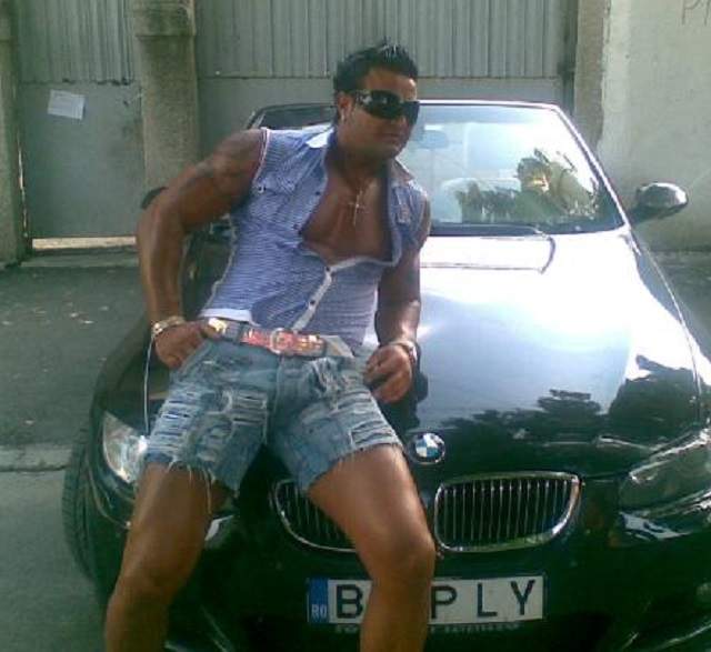 VIDEO Ai numere de şmecher la maşină? Uite ce te aşteaptă! | Spynews.ro