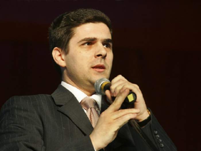 S-a stins din viaţă mama jurnalistului Vlad Enachescu! Era o soprană ...