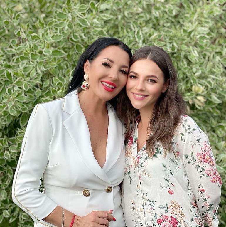 Angela Rusu va deveni în curând bunică. Fiica sa, Larisa, este ...