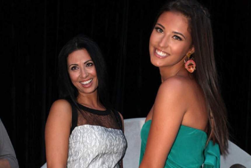 Antonia își sărbătorește astăzi mama! Ce vârsta a împlinit Denise ...