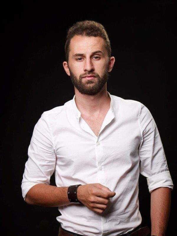 Cine este VIctor Victor Canache, regizorul thriller-ului romanesc ...