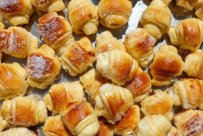 Cornulețe cu unt și gem. O rețetă pentru un desert fraged | Spynews.ro