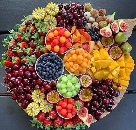 De ce nu e bine să mănânci fructe seara. Când este recomandat să le ...