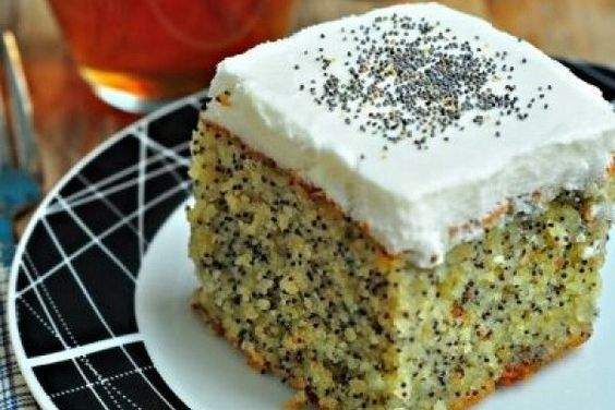 Prăjitura ”Revani” cu mac și frișcă. O rețetă pe care trebuie să o ...