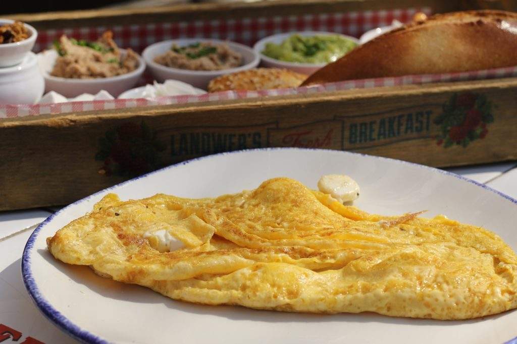 Omletă ușoară din două ingrediente. Numai bună pentru un mic dejun ...
