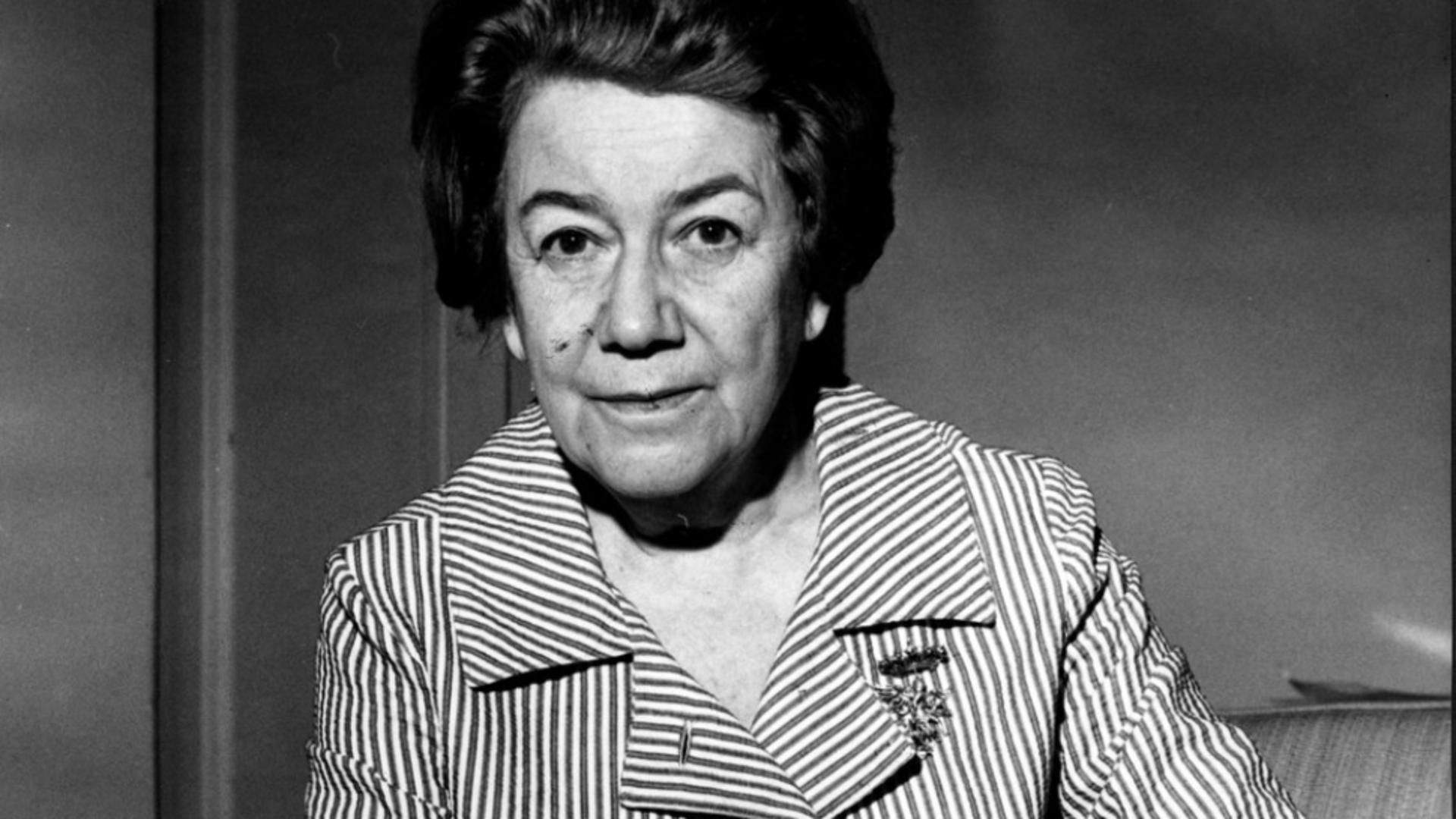 Ce alimente mânca Ana Aslan. Povestea femeii care a descoperit elixirul ...