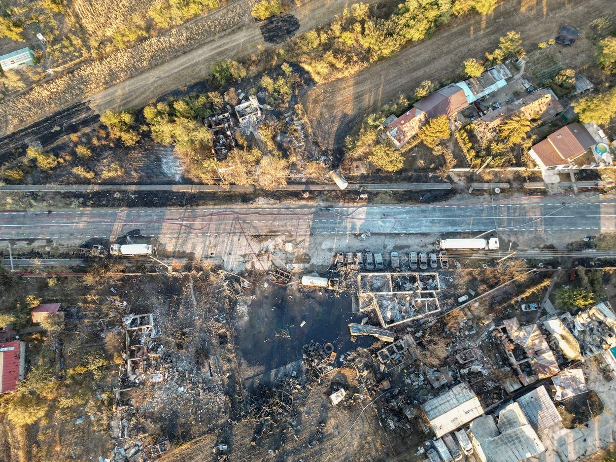 Oamenii care au rămas fără case, după explozia de la Crevedia, pot să ...