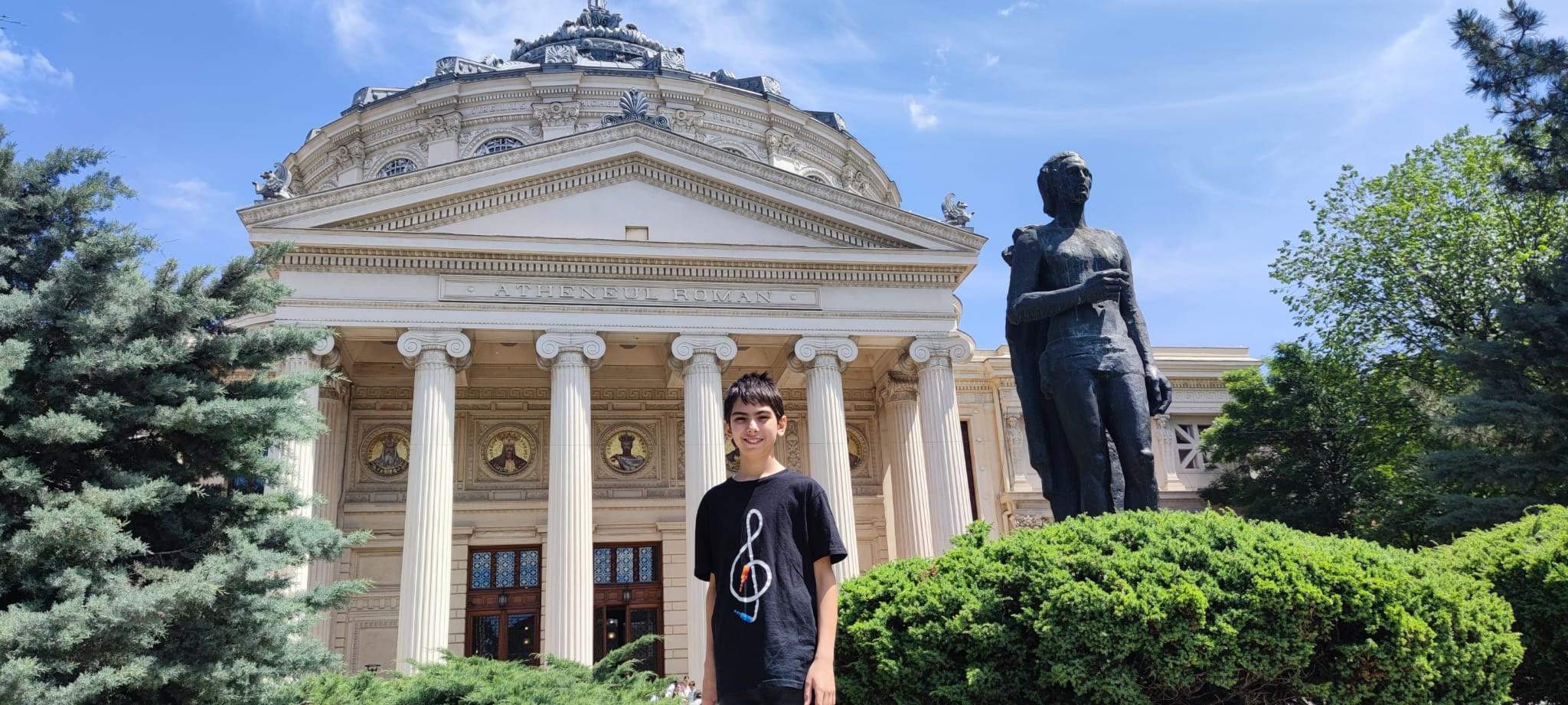 La o zi distanță de Mozart: Camil Tiron, la 13 ani, scrie partituri ...