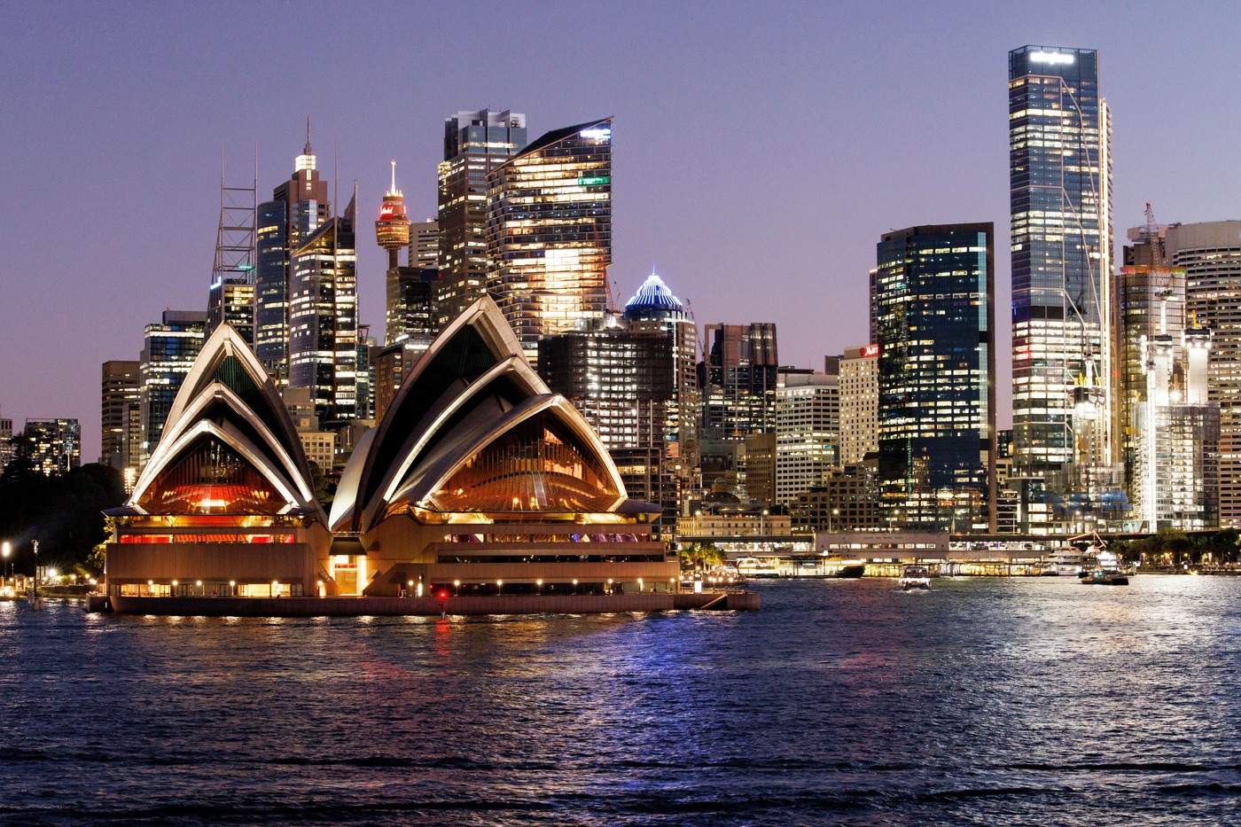 Când sărbătorim Ora Pământului în 2025. Luminile se vor stinge pe tot ...